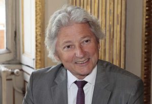 Le juriste Rousseau : «Les pieds-noirs ne constituent pas un peuple ...